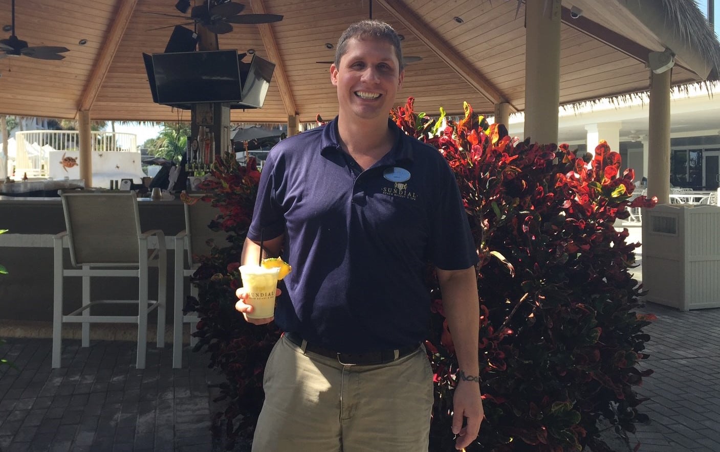 Bartender Jason is Serving up the Best at Turtle’s Pool & Beach Bar ...